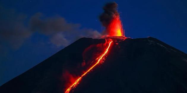 «Ժամում մինչև 10 պայթյուն». Կամչատկայում ժայթքել է Եվրասիայի ամենաբարձր ...